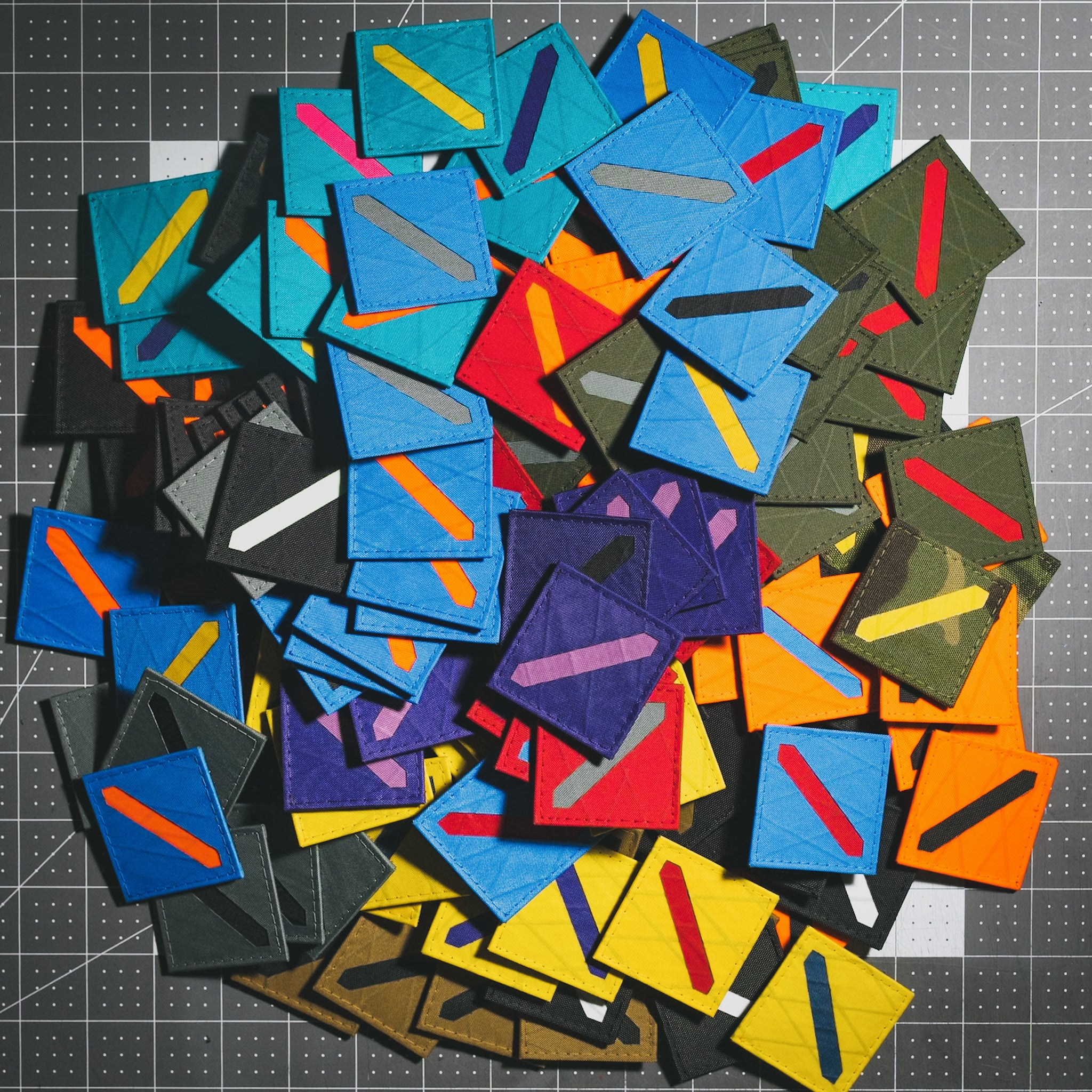 Slash '/' Patch - 2 x 2 – Max Pax